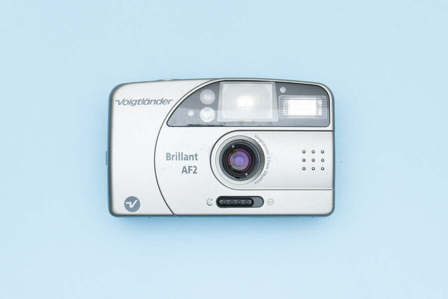 Voigtlander Brillant AF2 35mm Compact Film Camera | Greenweez